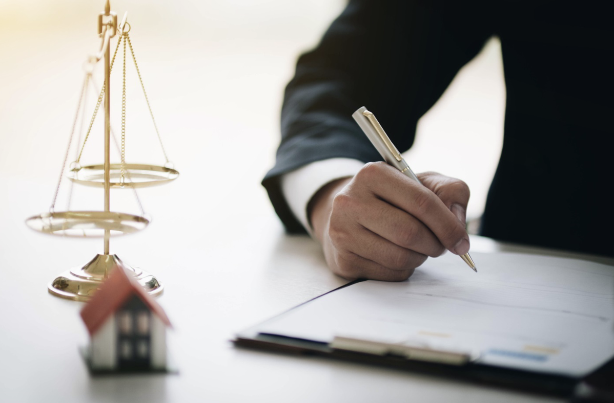 A Guide to the Different Types of Real Estate Lawyers